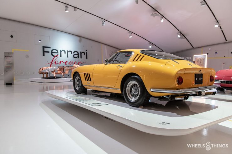 Bezoek aan het Enzo Ferrari museum in Modena - Wheels & Things
